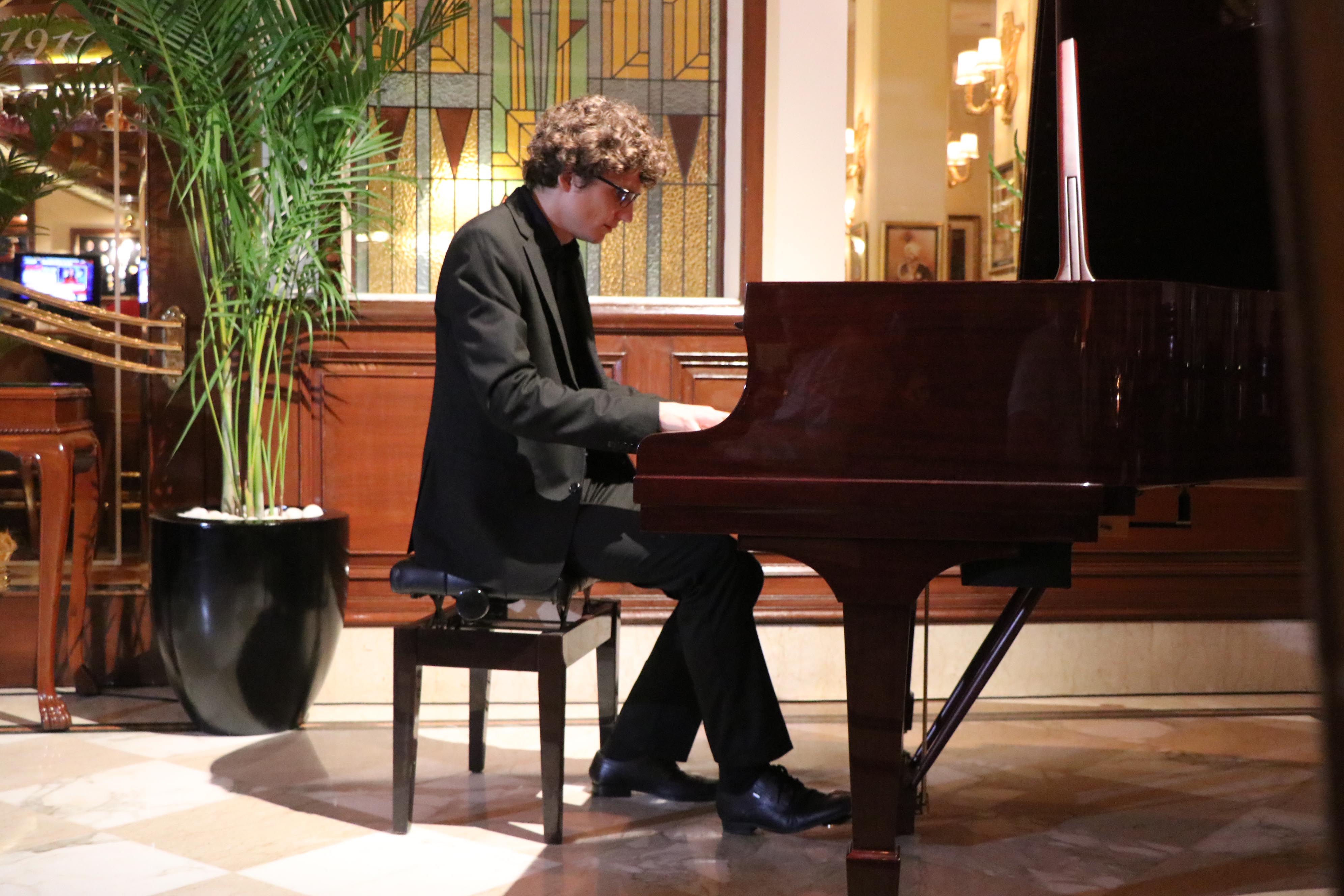 The Piano Club, The Imperial